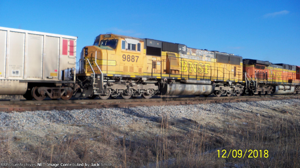 BNSF 9887